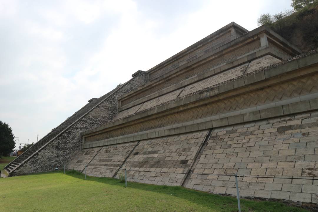 Die größte Pyramide der Welt – Cholula bei Puebla