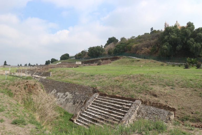Die größte Pyramide der Welt – Cholula bei Puebla